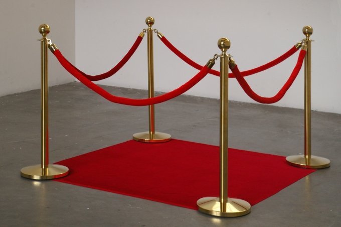 Red Stanchions (Rope barriers) for hire, rent, or rental in Panmure ...